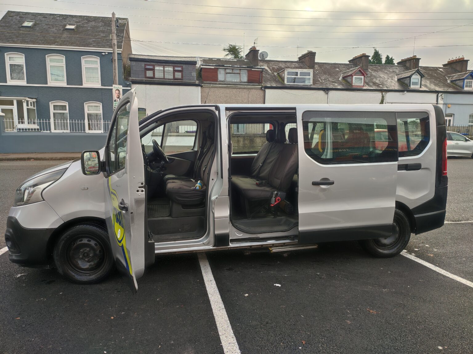 Cork, Ireland Minibus Taxi service – Mini Bus, Taxi Service- Cork